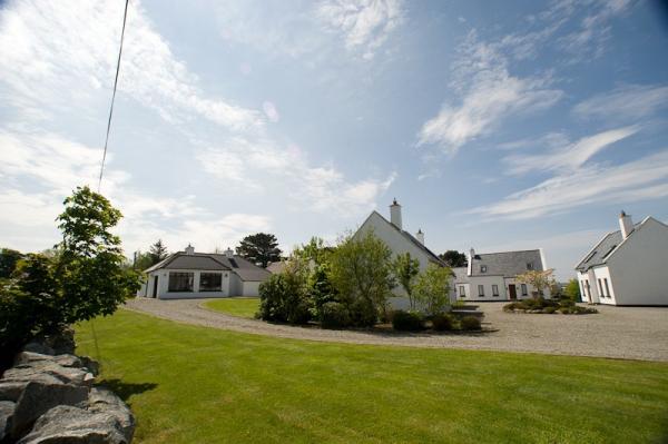 Self-Catering at Rossaveal Holiday Village | Holiday Cottages in ...