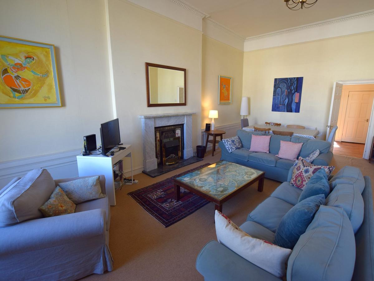 Self-Catering at 3 Bed in Edinburgh | Holiday Cottages in Edinburgh ...