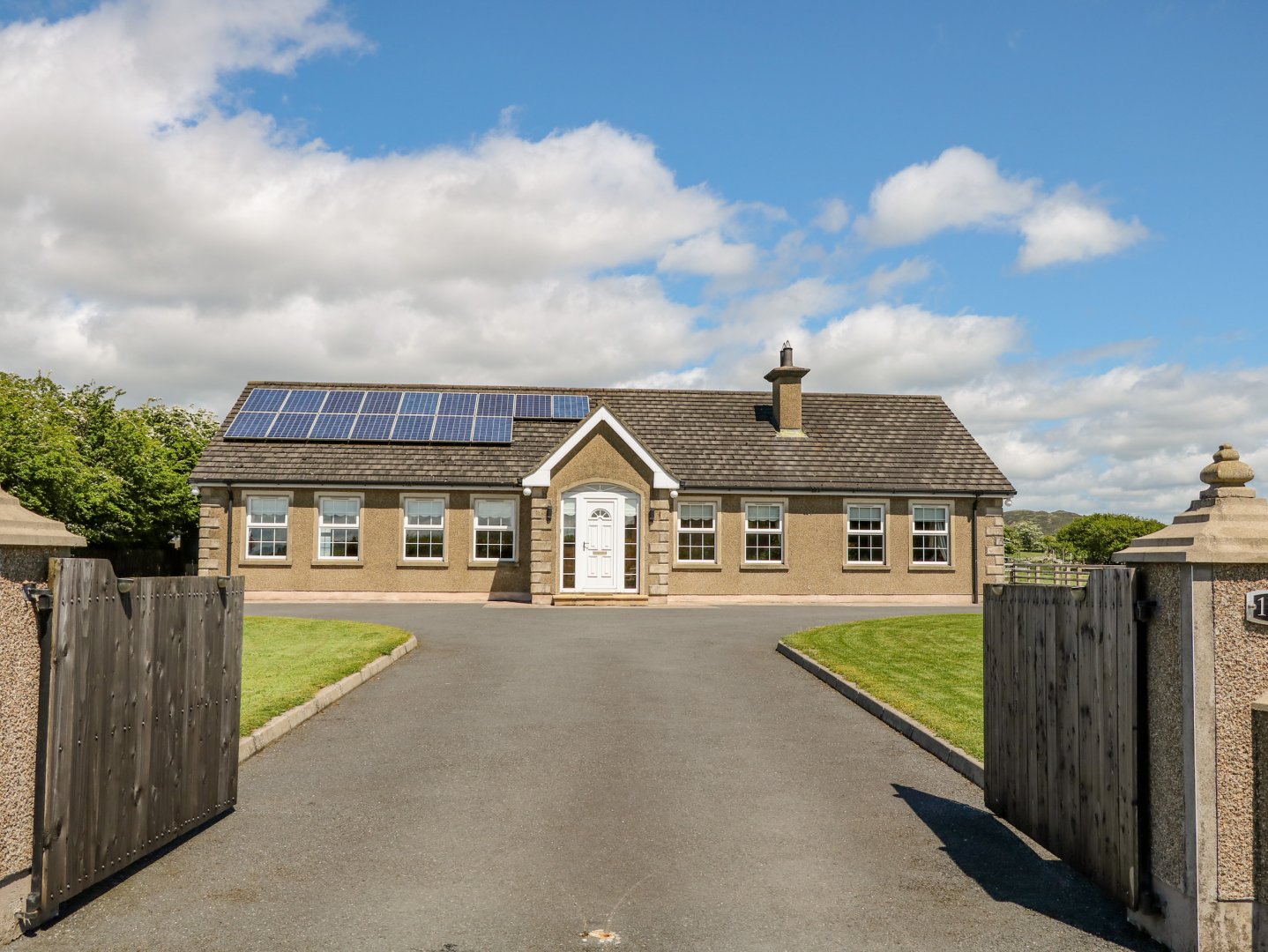 Self-Catering at Willow Tree Farm House | Villa & Apartment Rentals in ...