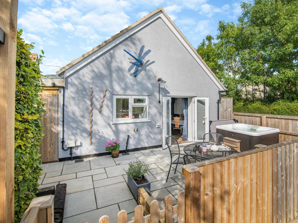 Self-Catering at 1 Bed in Buckland St Mary | Holiday Cottages in Chard ...